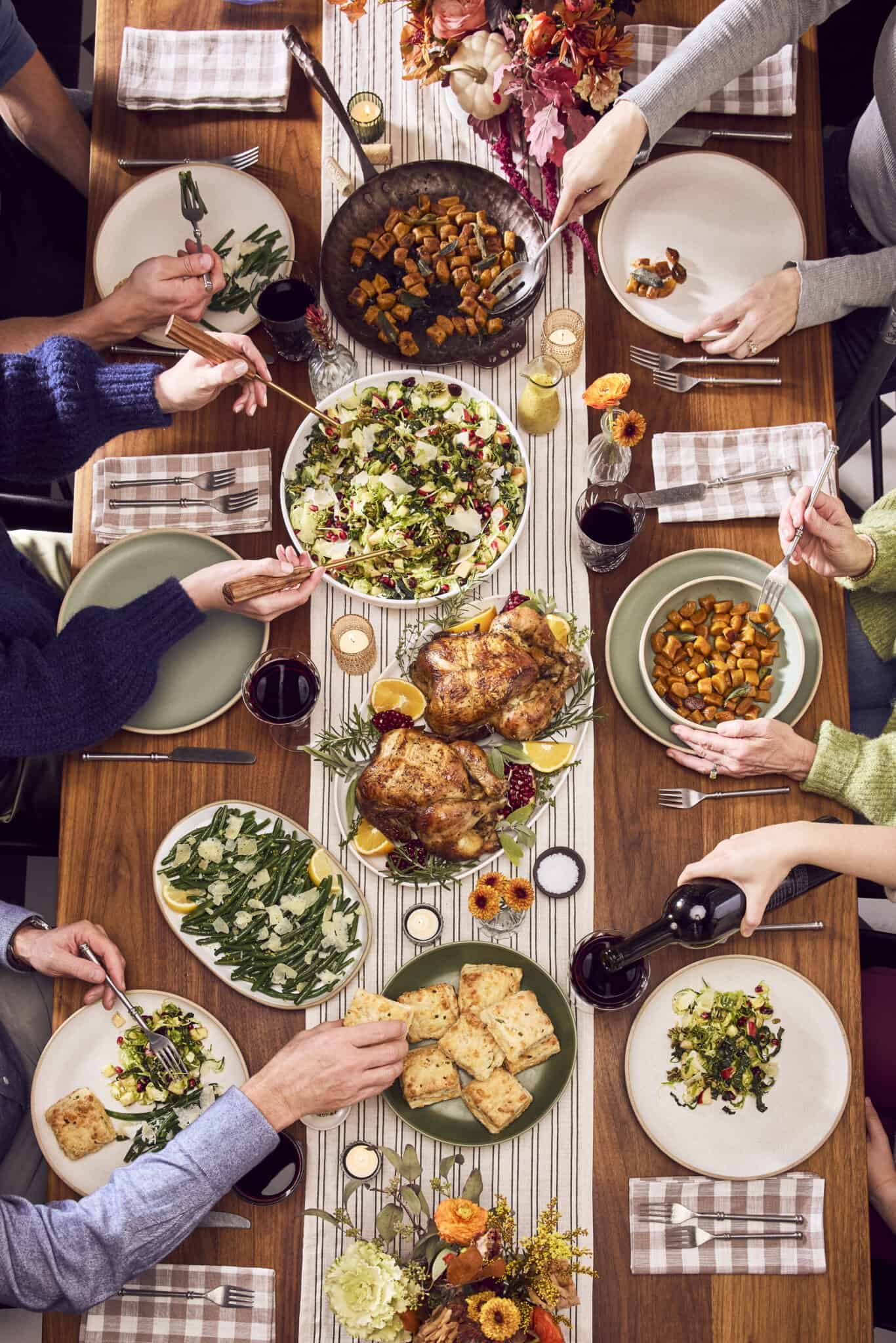About Us - Meet Lexi and Beth | Crowded Kitchen